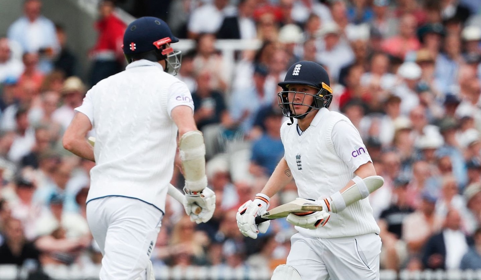 England eke out slender lead