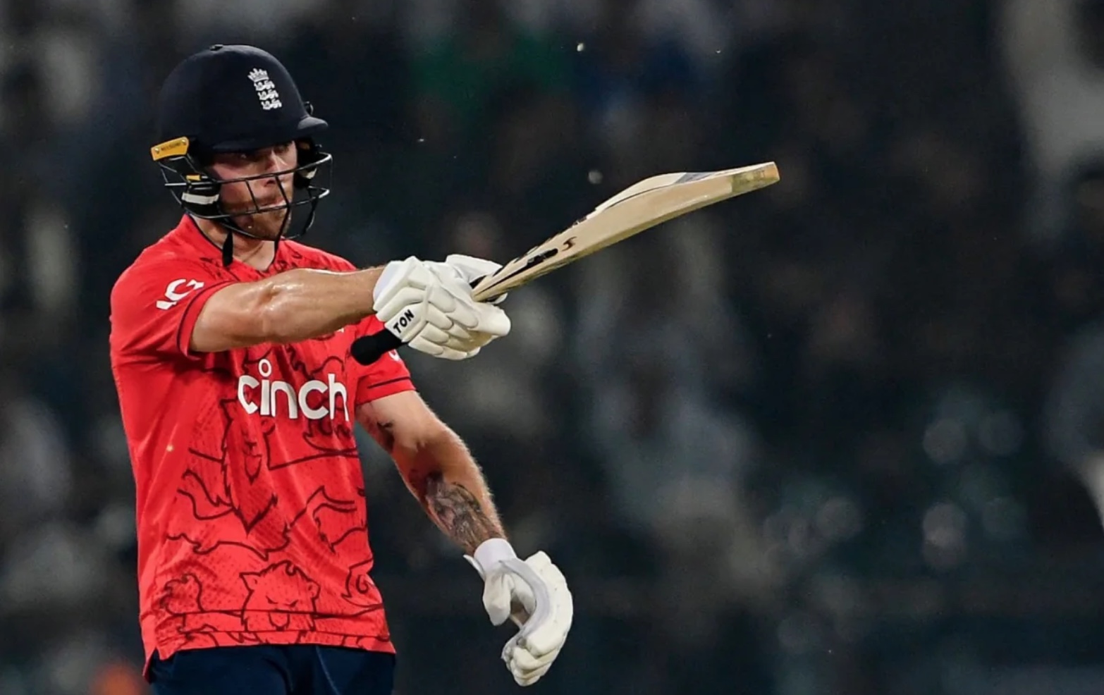 Salt spices up England's series-levelling win