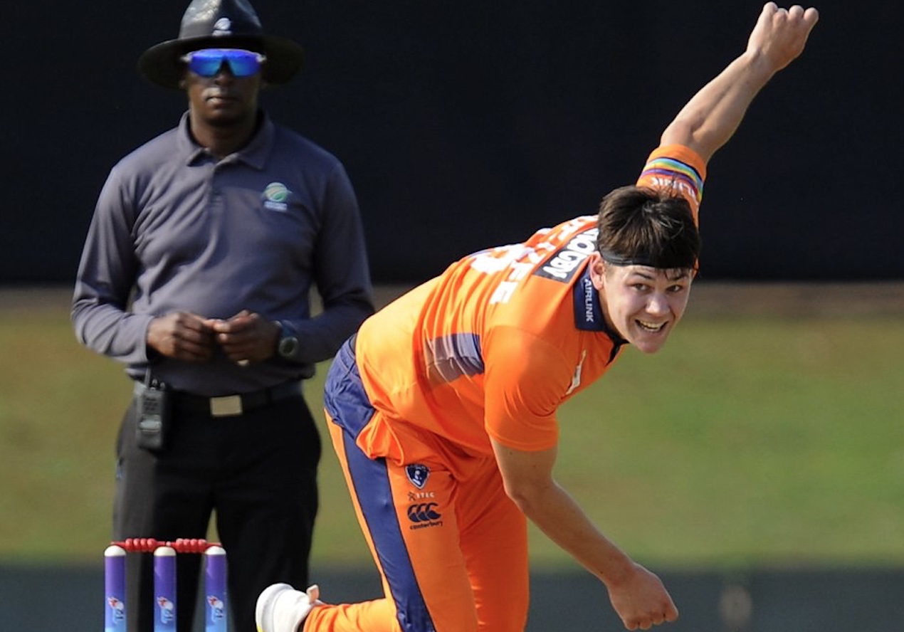 Knights' Coetzee slays WP batsmen