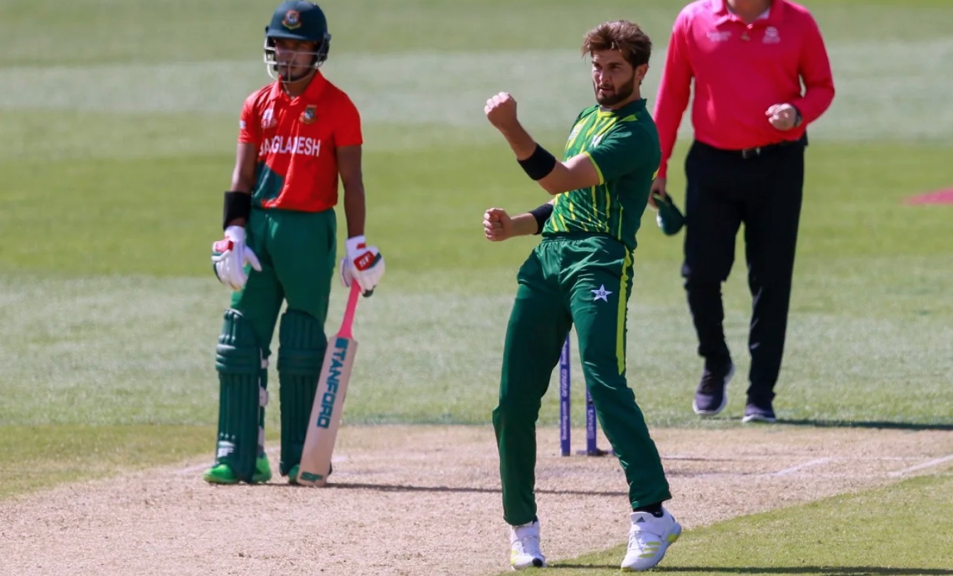 Pakistan reach T20 World Cup semis