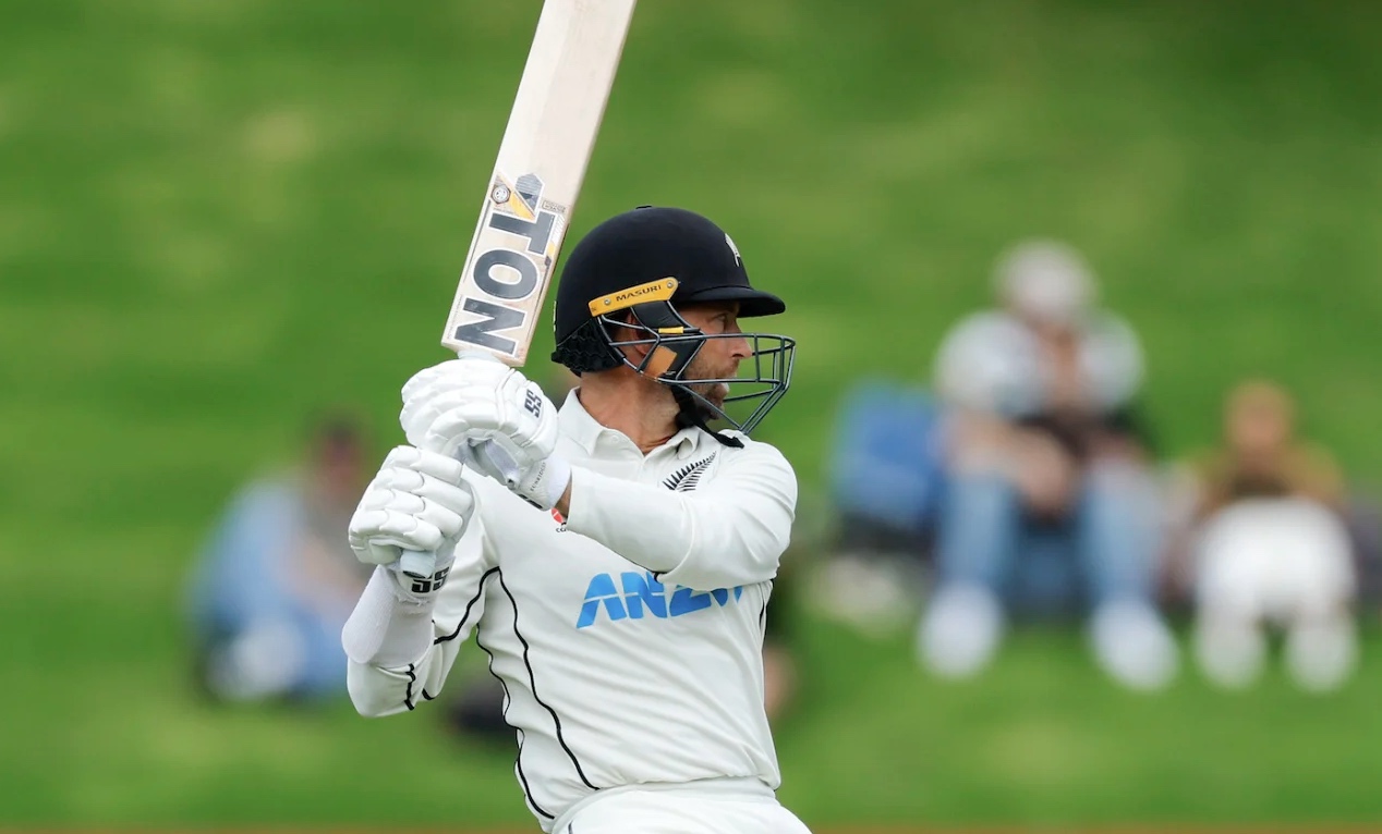Conway stars as New Zealand dig in