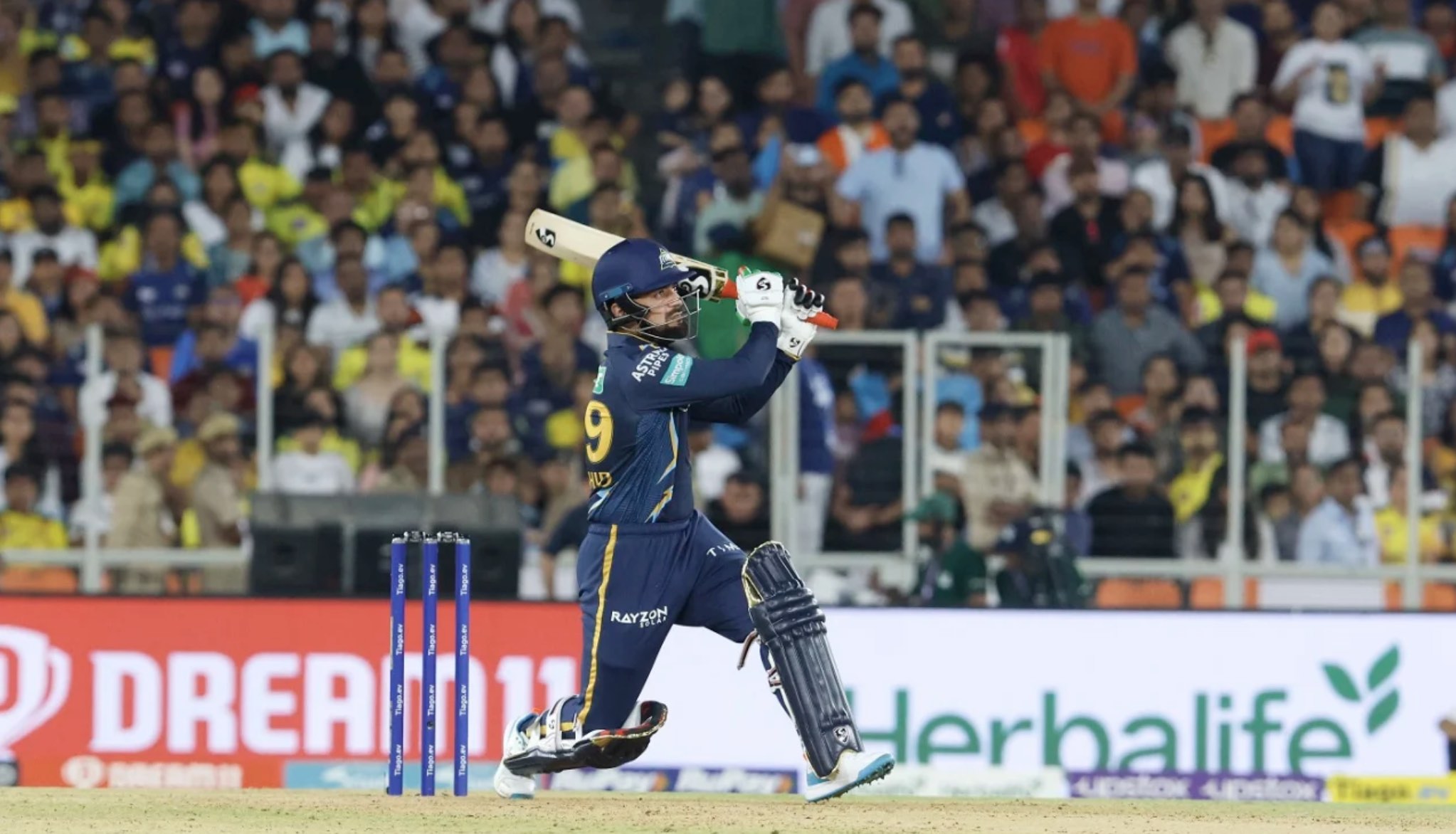 Gujarat Titans win IPL opener