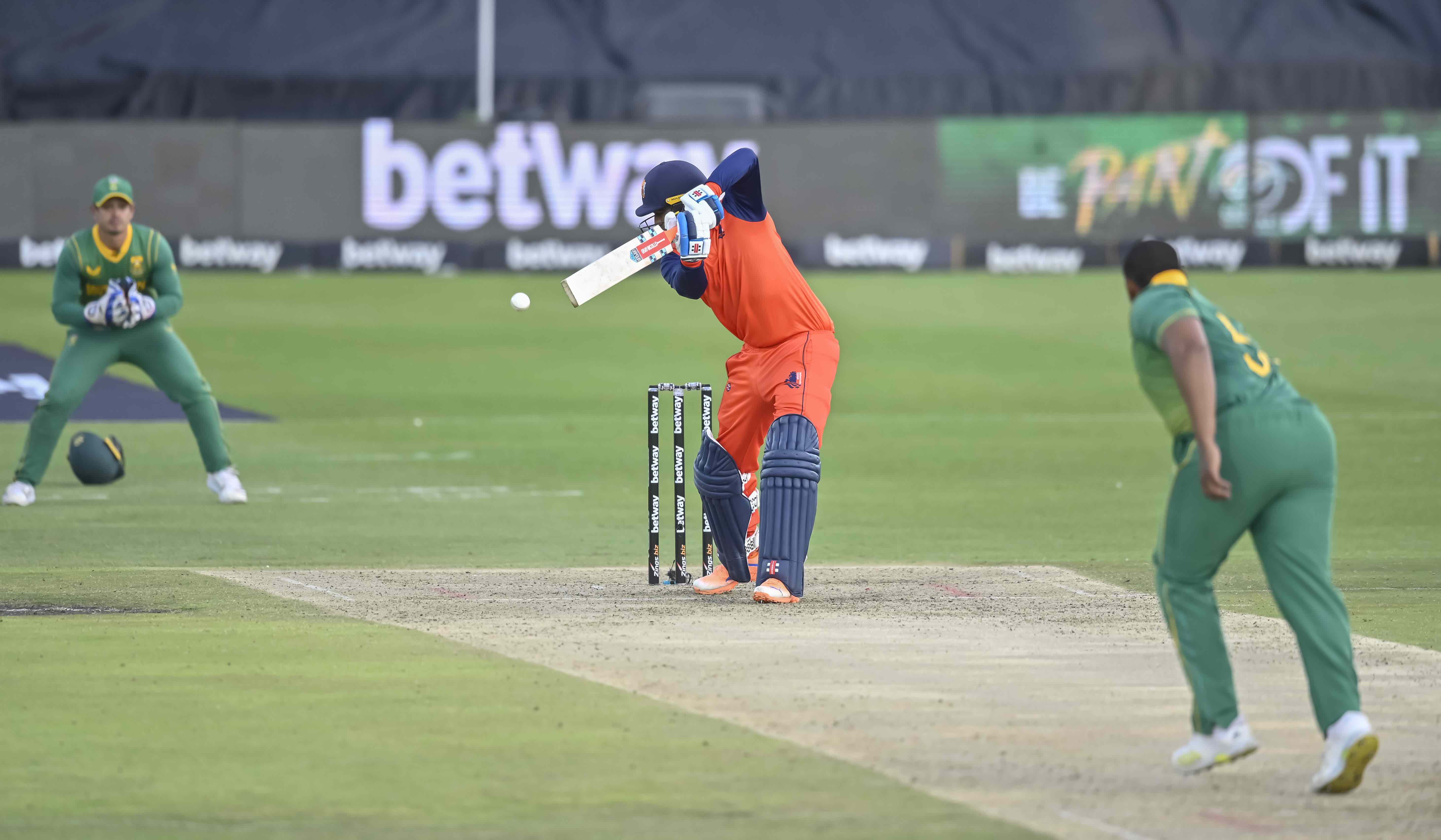 Netherlands stumble after Magala strikes