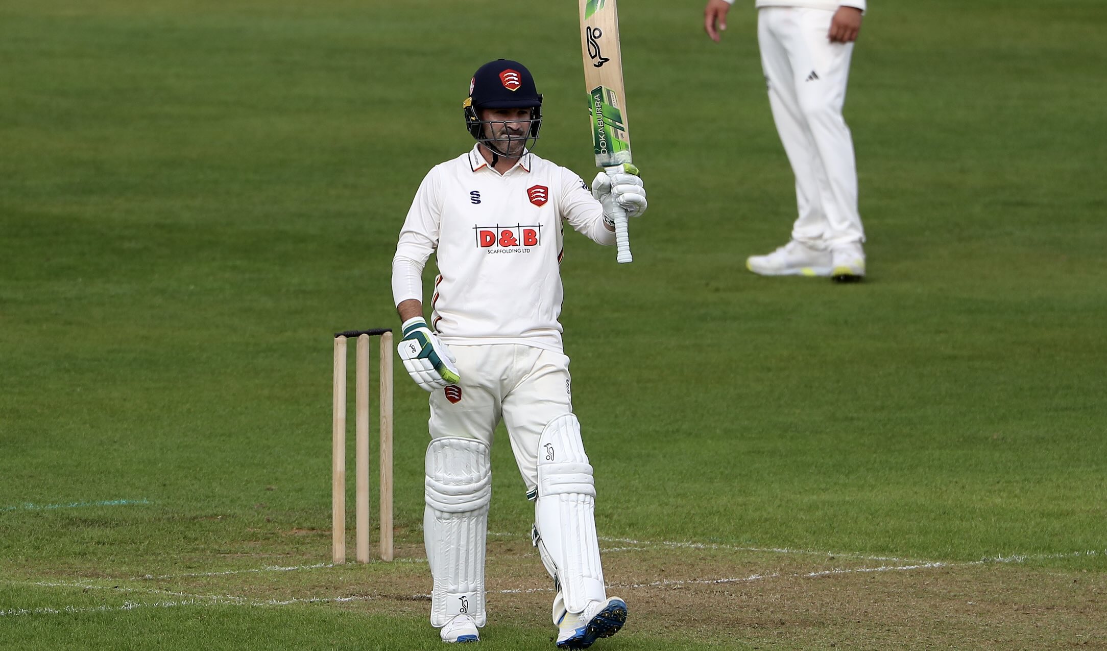 Watch: Elgar excels on Essex debut