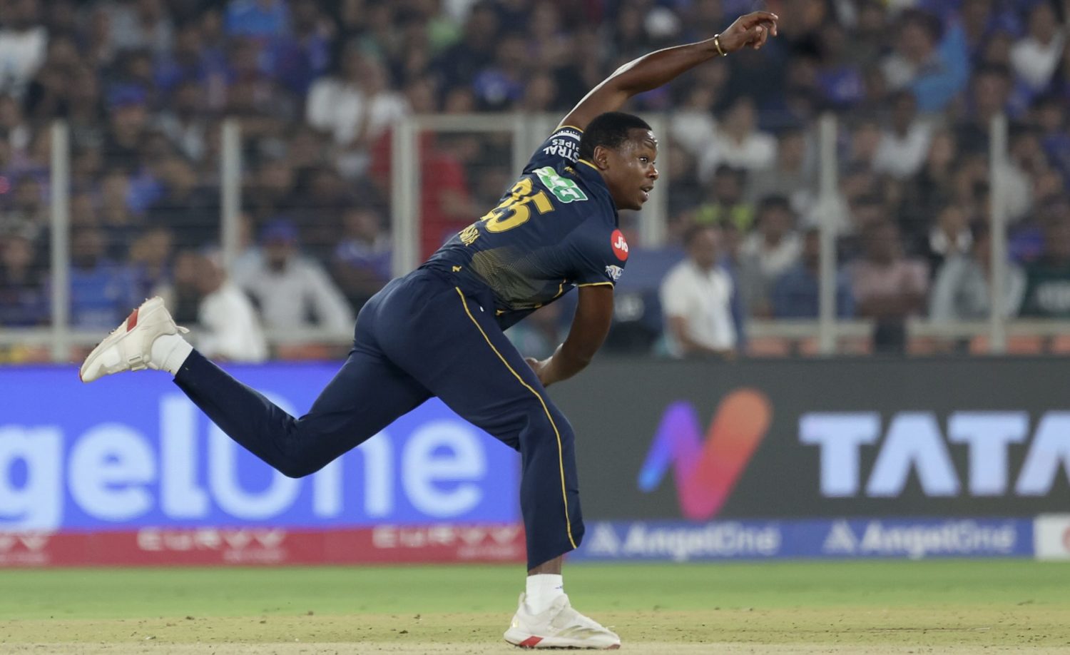 Rabada returns home from IPL