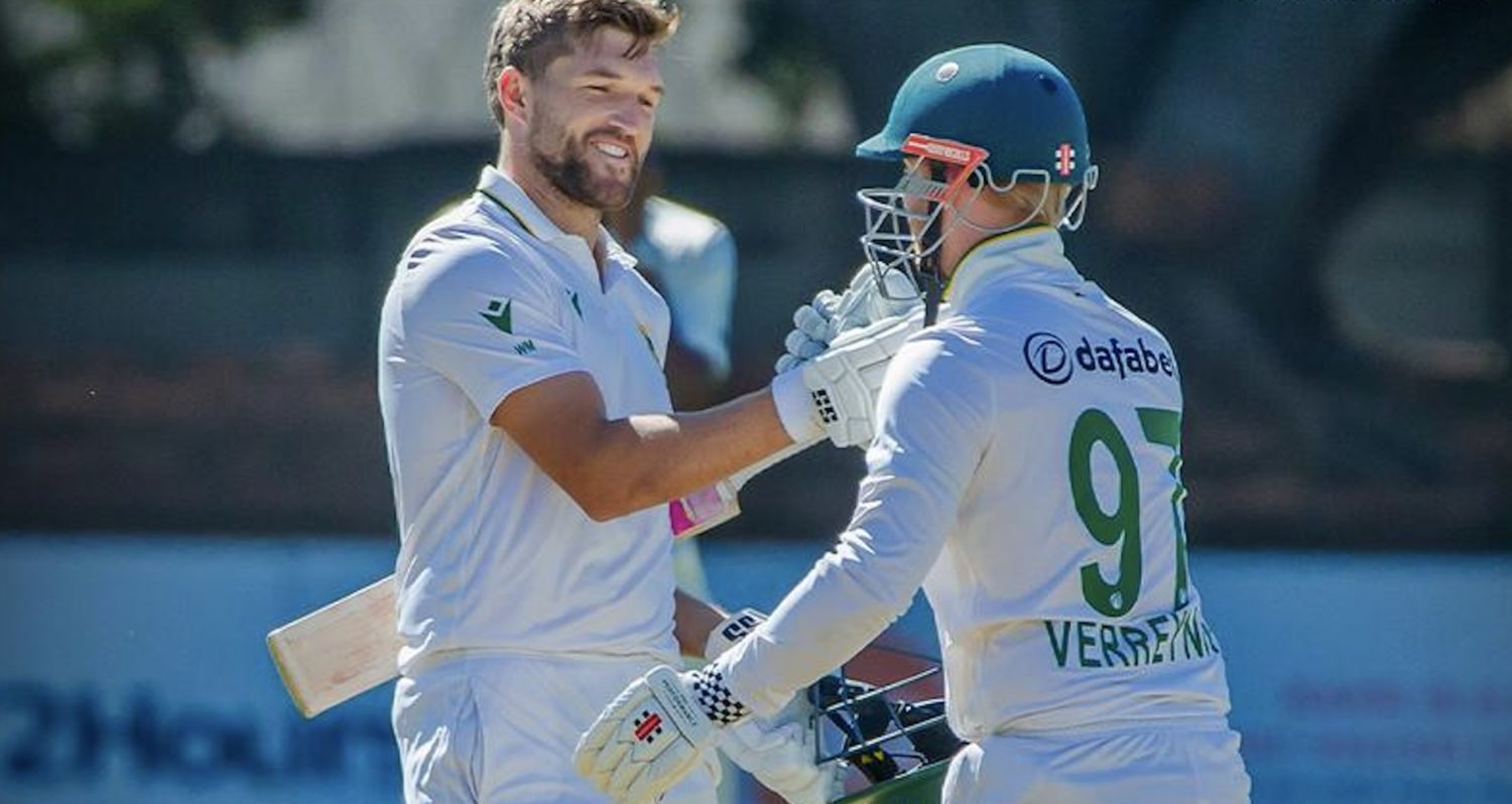 Mulder hits 367* before Zimbabwe collapse
